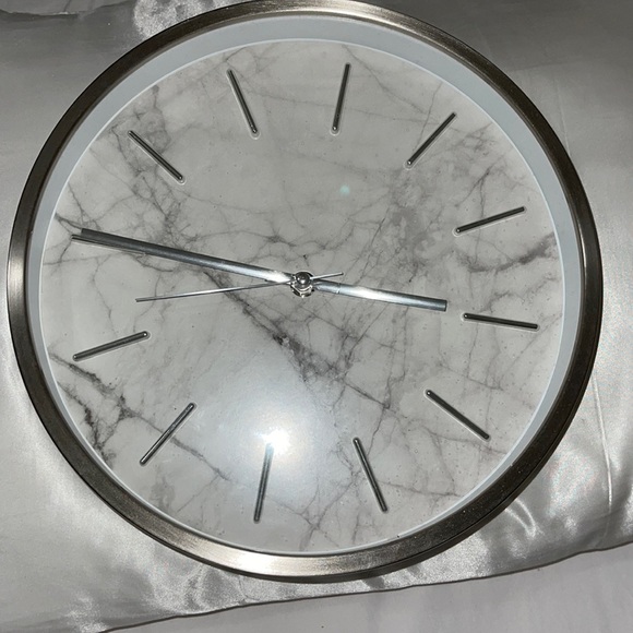 Wall Decor | Marble Style Clock Brand New Condition Not One Scratch Got ...